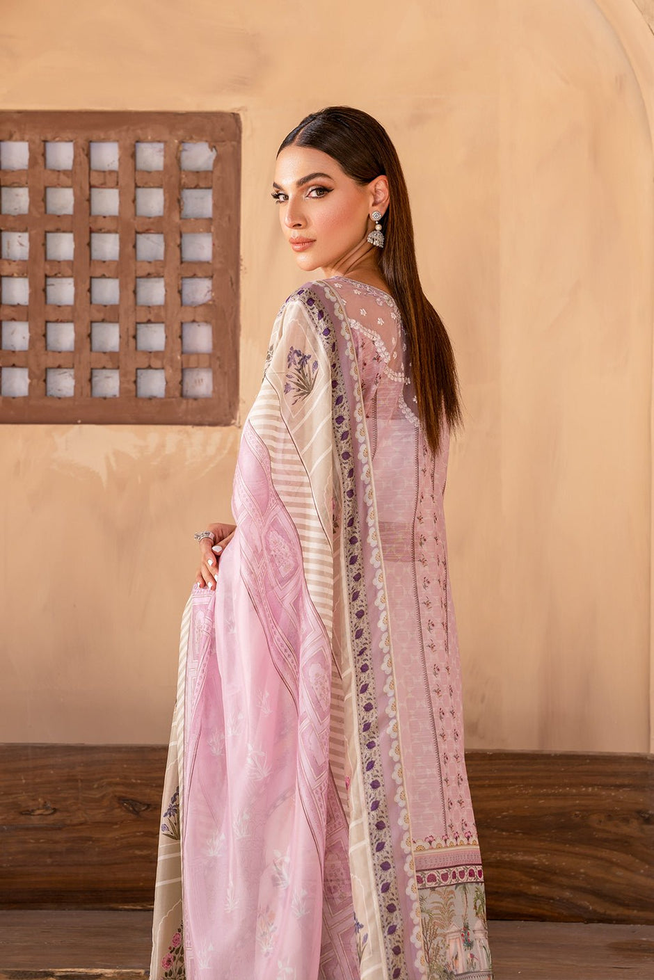 Latest Unstitched and Stitched Lawn Suite Collections| Zoya & Fatima